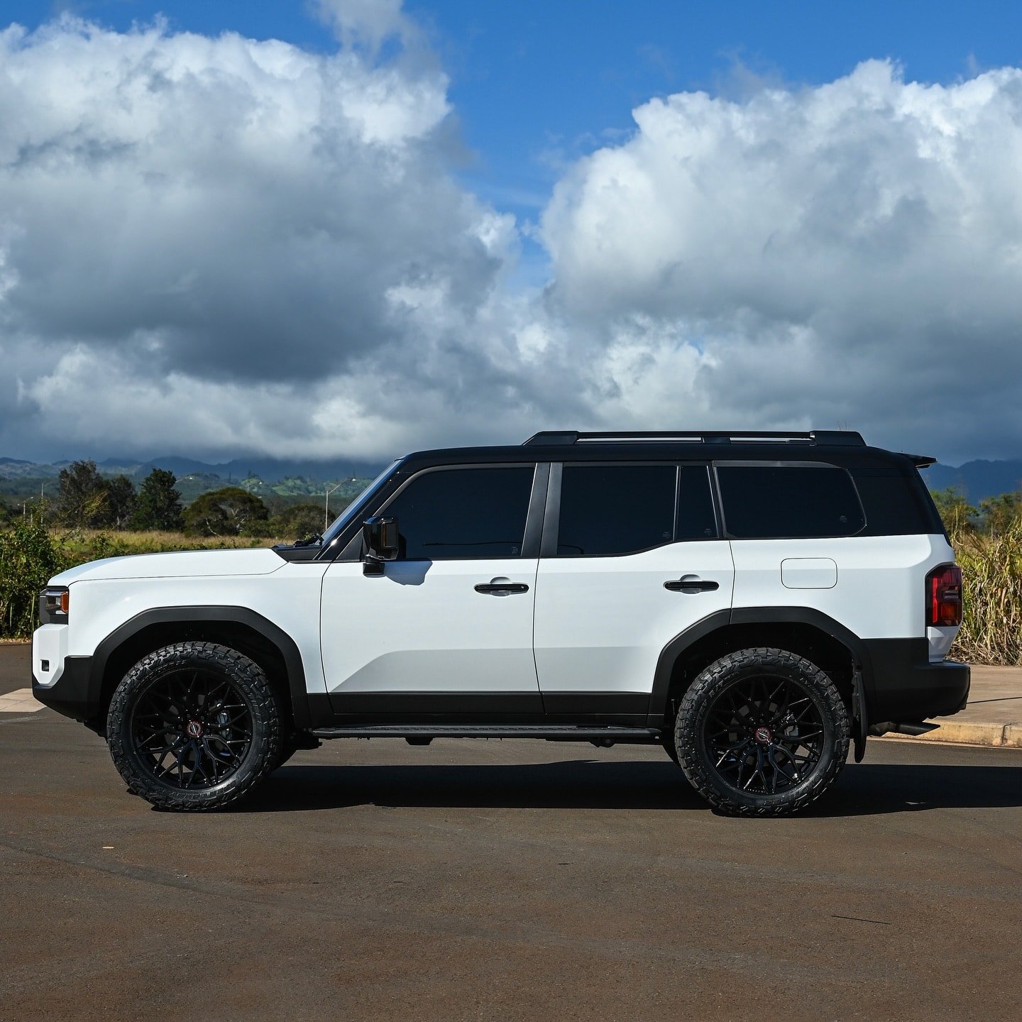 White and Black, Lifted Toyota Land Cruiser Looks Like an Off-Road ...